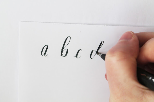 How to Hand Letter: Lowercase Cursive [DIY]