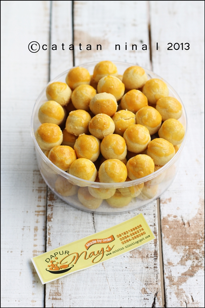 DARI DAPUR NAYS #7 ORDERAN KUE KERING LEBARAN 1434H - Koki Adi