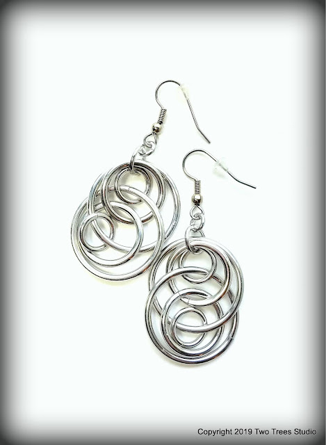 Earrings Everyday: Kinetic Loops