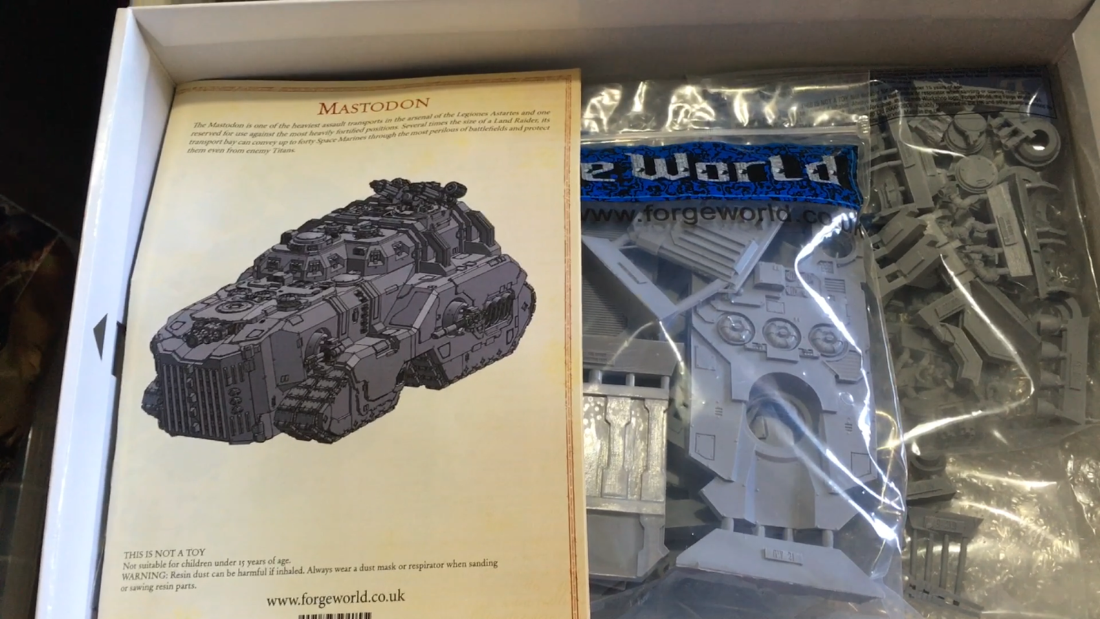 Battle Bunnies: Mastodon Unboxing video