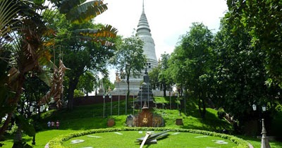 សូមស្វាគមមកកាន់ប្លុកស្រុកអាយធី: ប្រភពដើមរបស់ឈ្មោះរាជធានីភ្នំពេញ