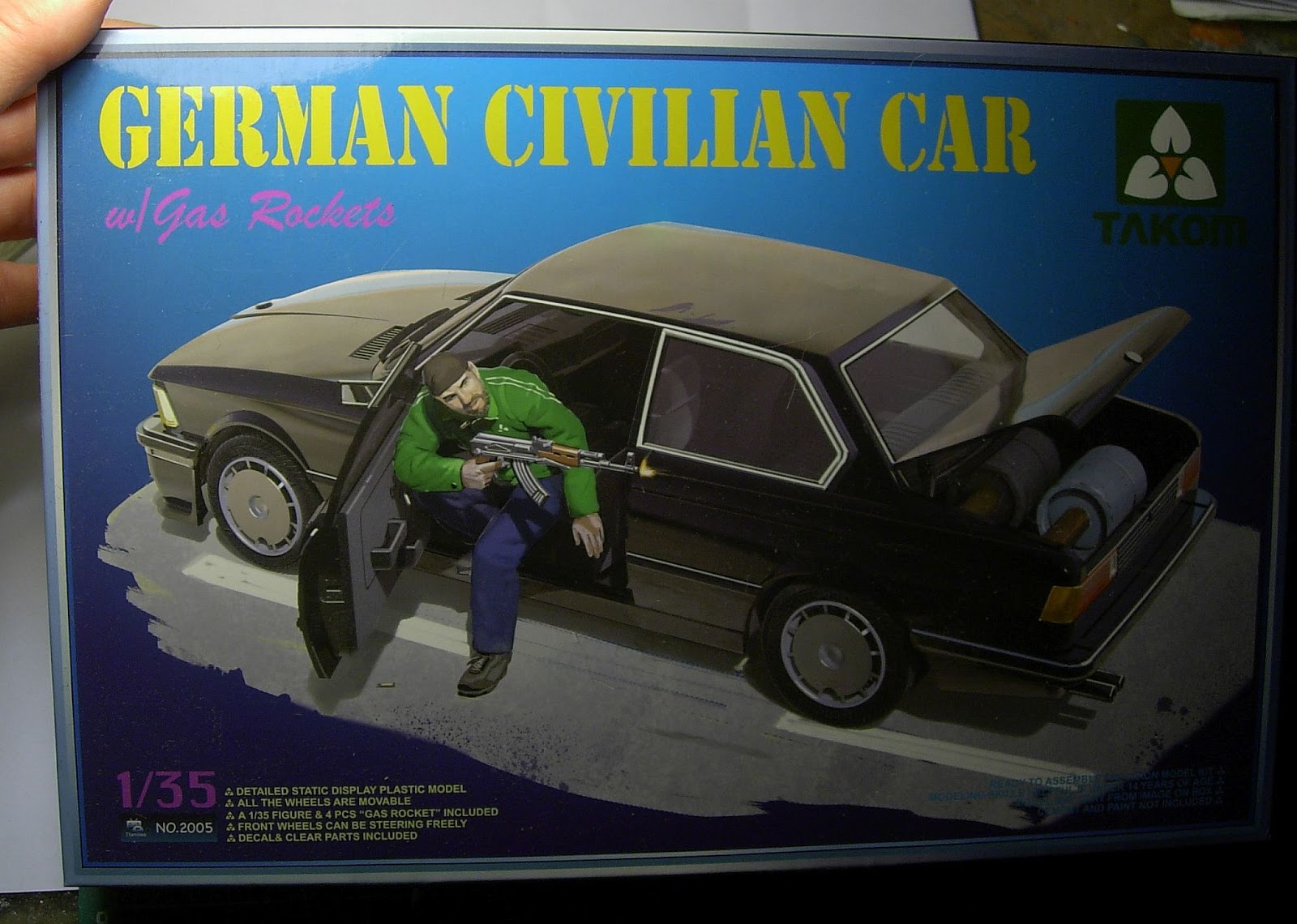 The Mad Hamster's Modelling: Inbox - Takom - German Civilian Car w/Gas Rockets - skala 1/35