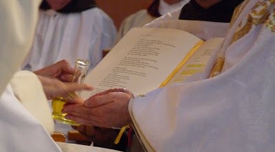 Liturgy & Catechesis Shall Kiss: Pope Francis at Chrism Mass ...