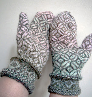Lace and Lupins: Latvian Mittens - Graph 58