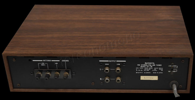 stereonomono - audio Hi Fi Compendium - 14 years on-line: Sony ST-70 tuner