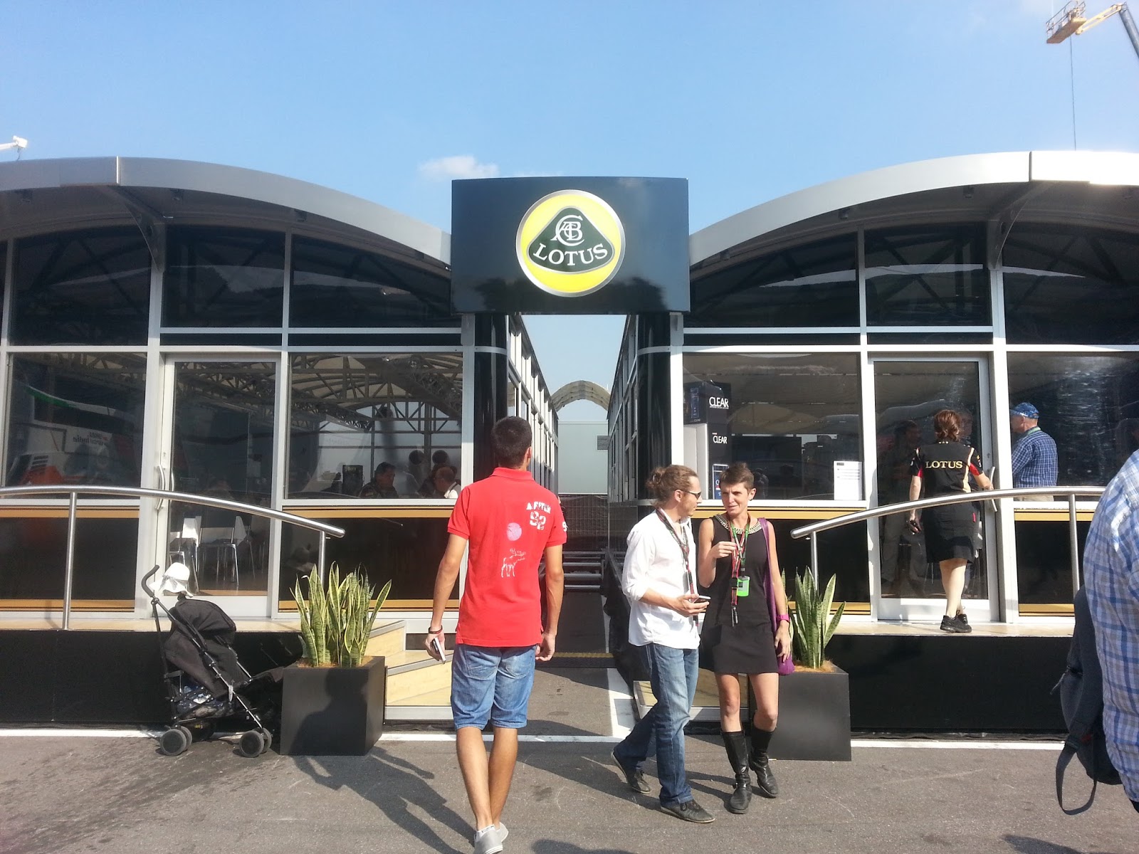 PinkSpeedBlog: PinkSpeedBlog goes to Monza, Day 1 with Avanade & Lotus ...