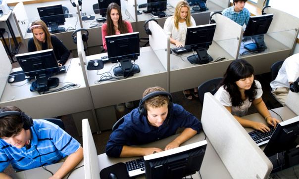 Agentes Call center area de Soporte y Atencion al Cliente | Arnault.s.a.s