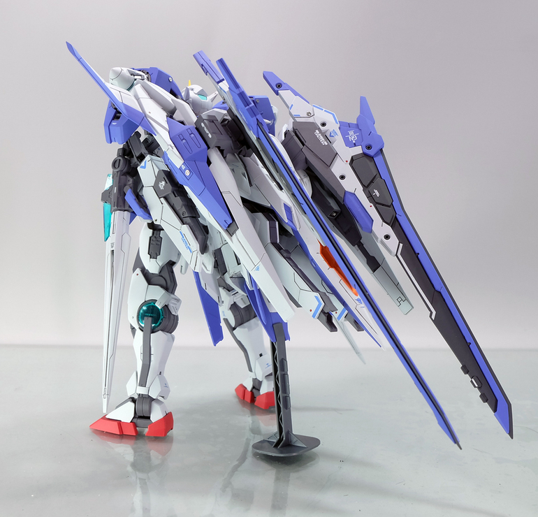 Painted Build: MG 1/100 00 XN Raiser