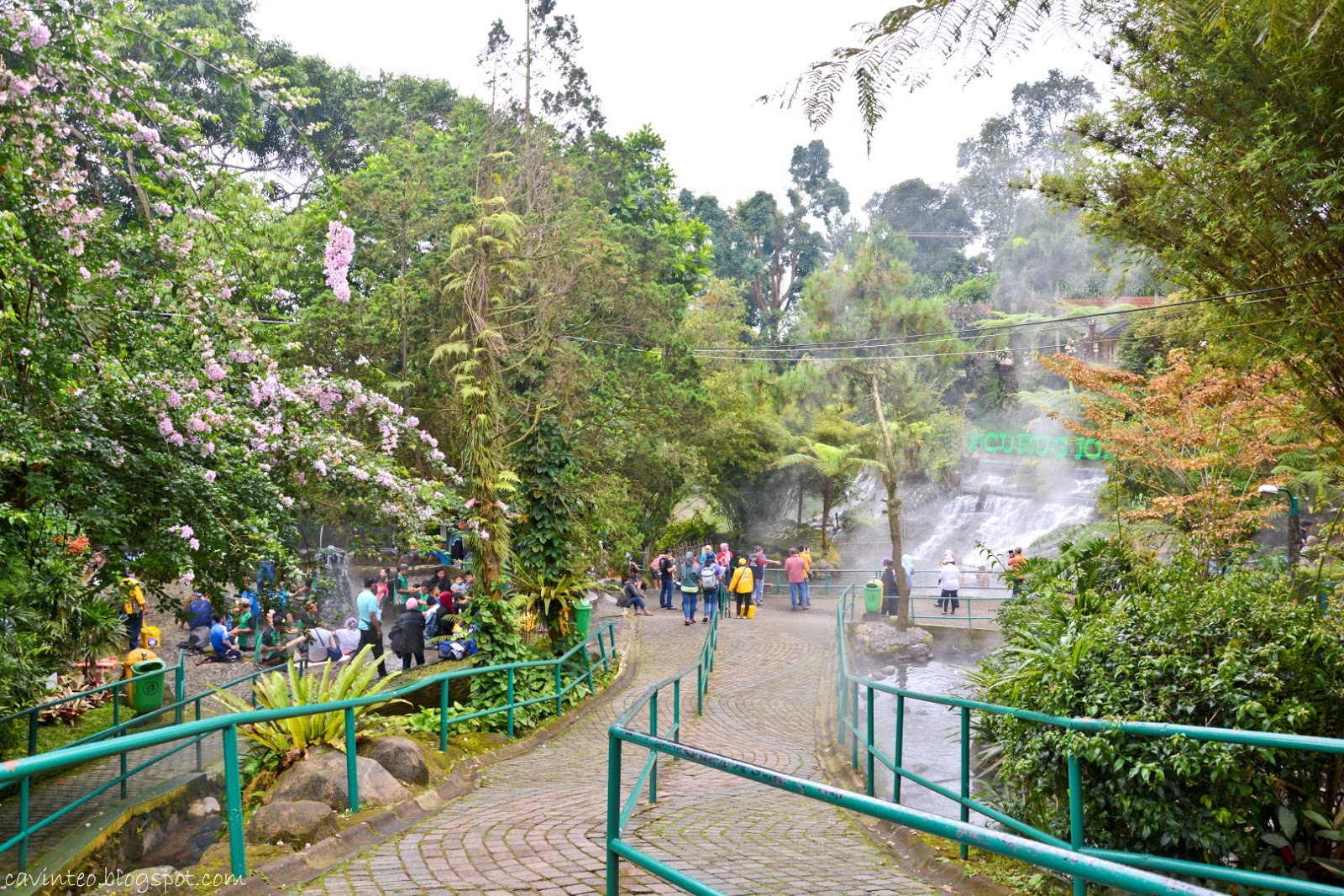 Entree Kibbles: Sari Ater Hot Spring Park aka Ciater Hot Spring ...