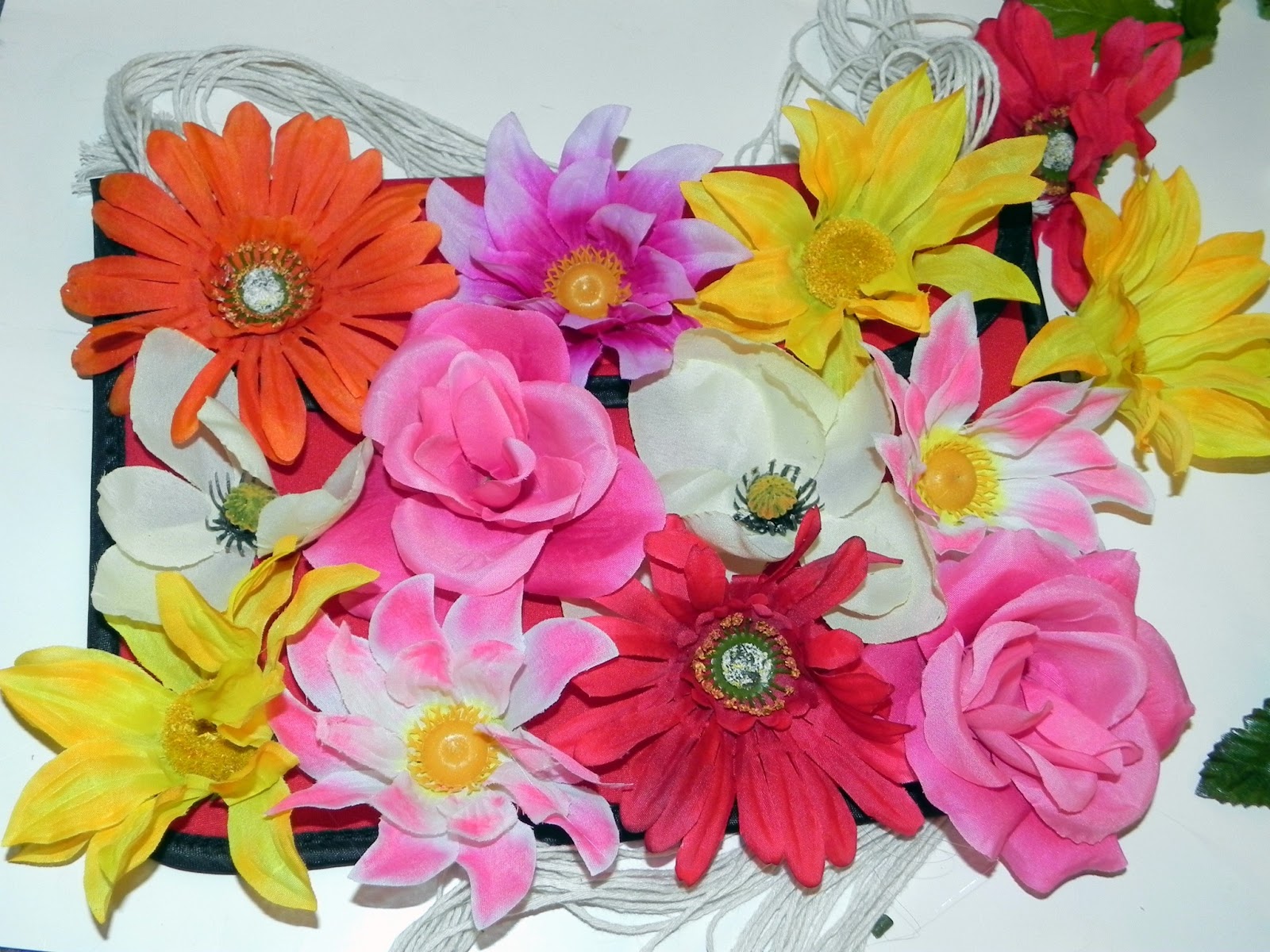 Smart n Snazzy: DIY ~ Coachella Flowered Purse