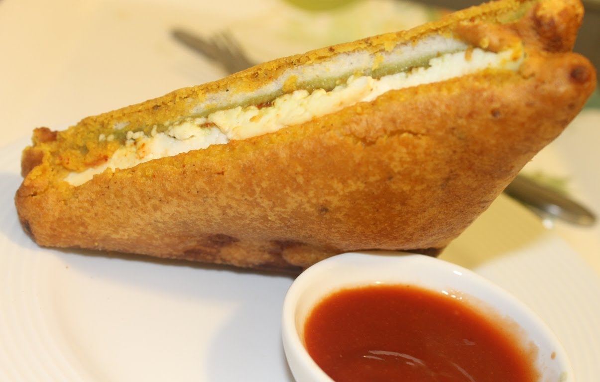 Healthy Food Recipe: Bread Pakoda at Home