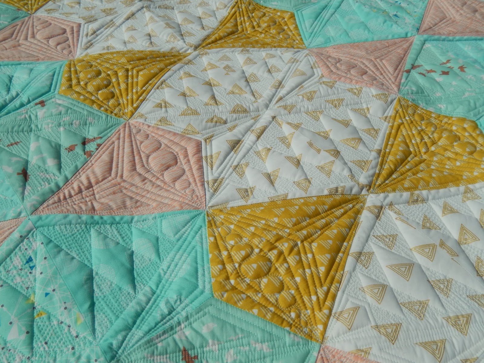 Quilting Mod : AGF Stitched with Kimberly Fractal Quilt Reveal