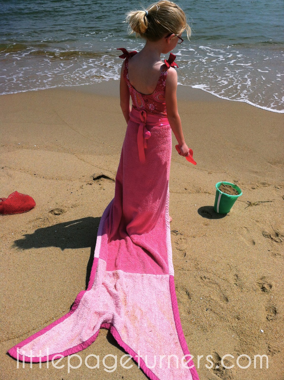 Little Page Turners: A Mermaid Hunt (and lots of fun mermaid crafts)
