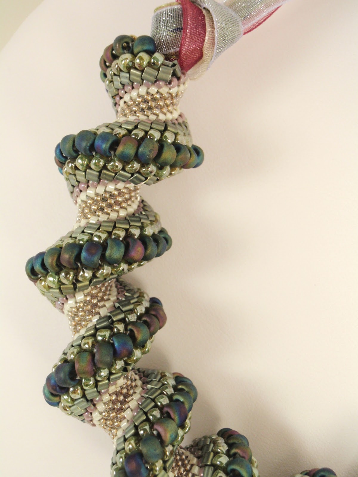 nj designs: Totally Twisted