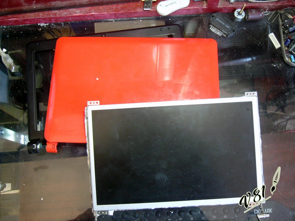 Nghề... chơi!: Qúa trình diy một màn hình LCD từ panel tháo laptop...