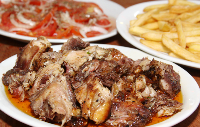 Receitas de Portugal: FRANGO ASSADO Á GUIA