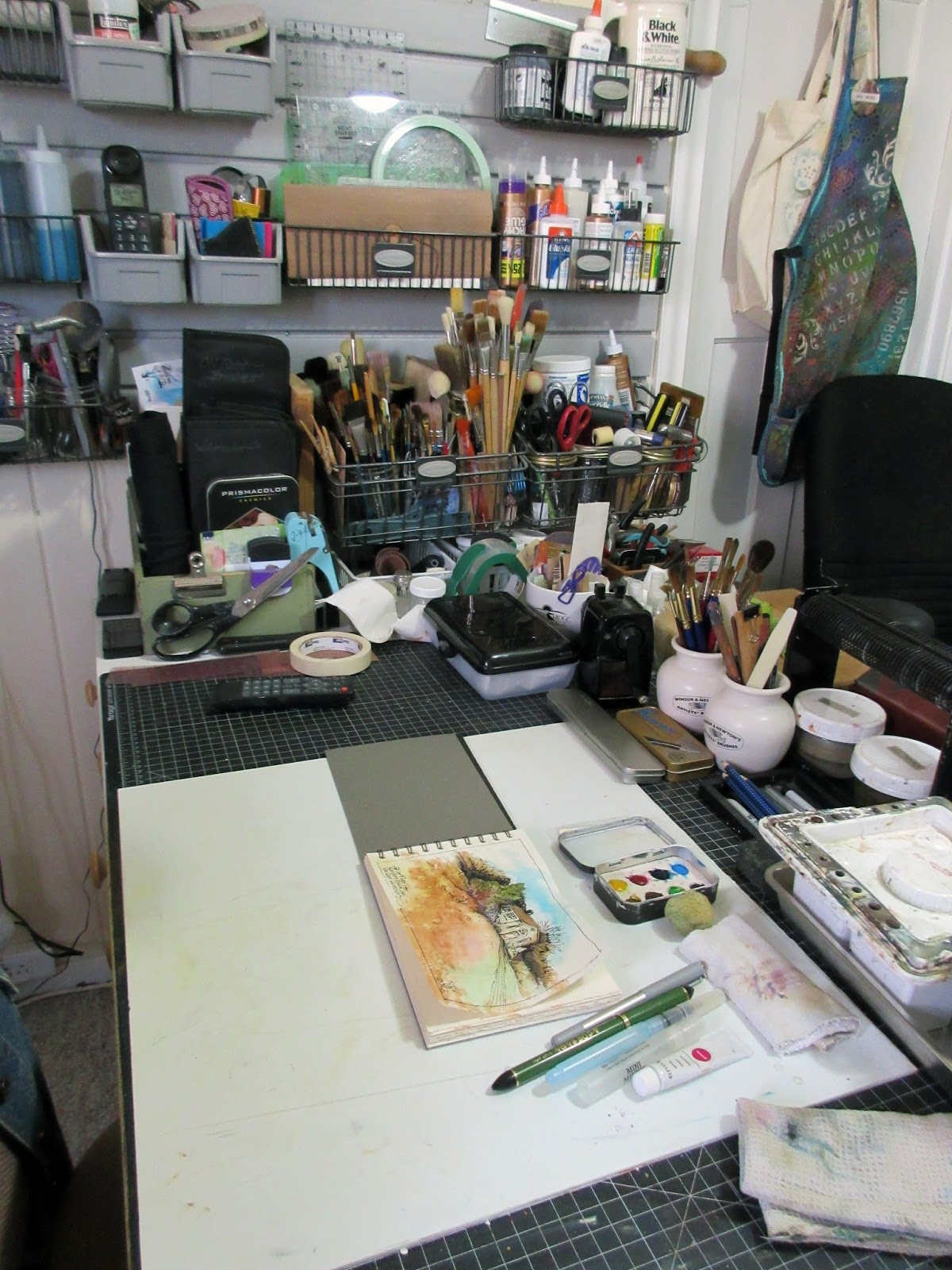 Art Unstructured: Useful Ideas for Setting Up Your Studio Space