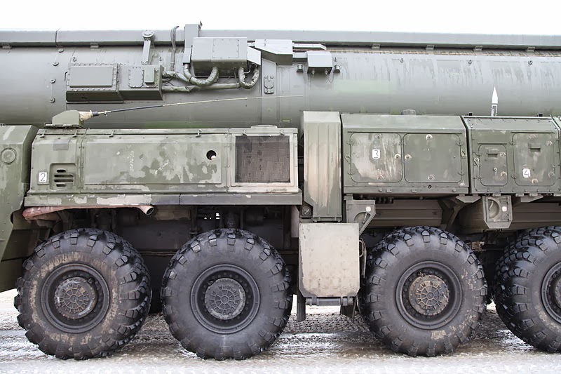 FORBIDEN TARGET: ARMY: "SS-25 Topol M ICBM"