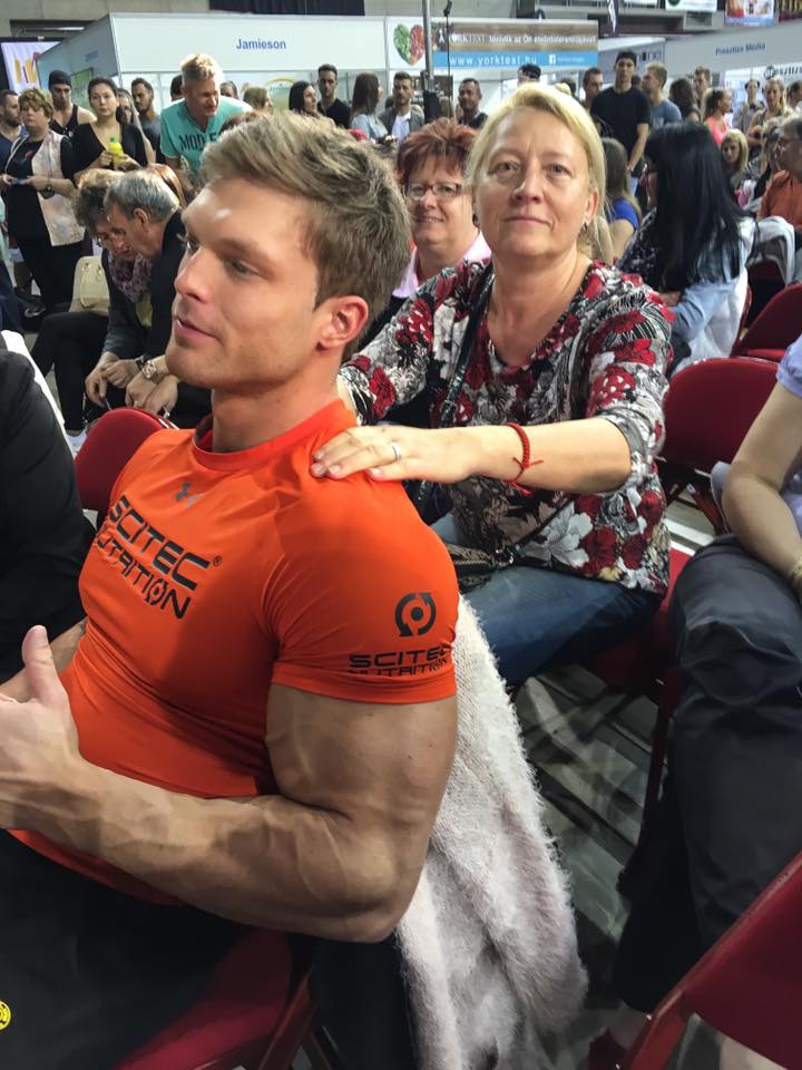 the beauty of male muscle: Robin