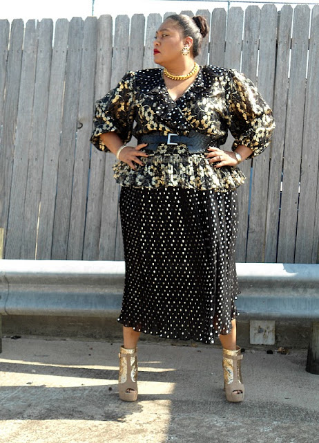 LIVING MY LIFE LIKE ITS GOLDEN