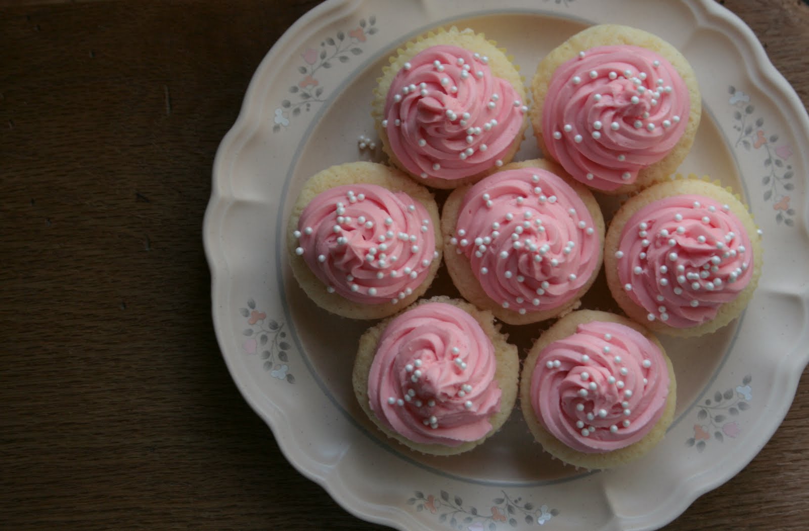 Indigo Scones: Simply Pink Vanilla Bean Cupcakes