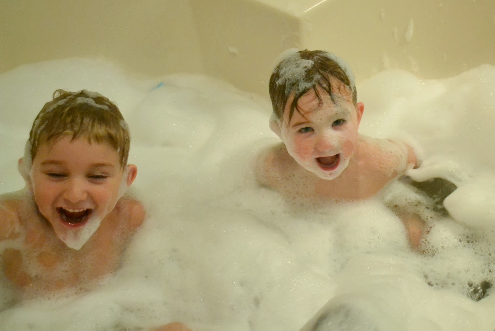 Collier Party of 5: Bathtime Kids