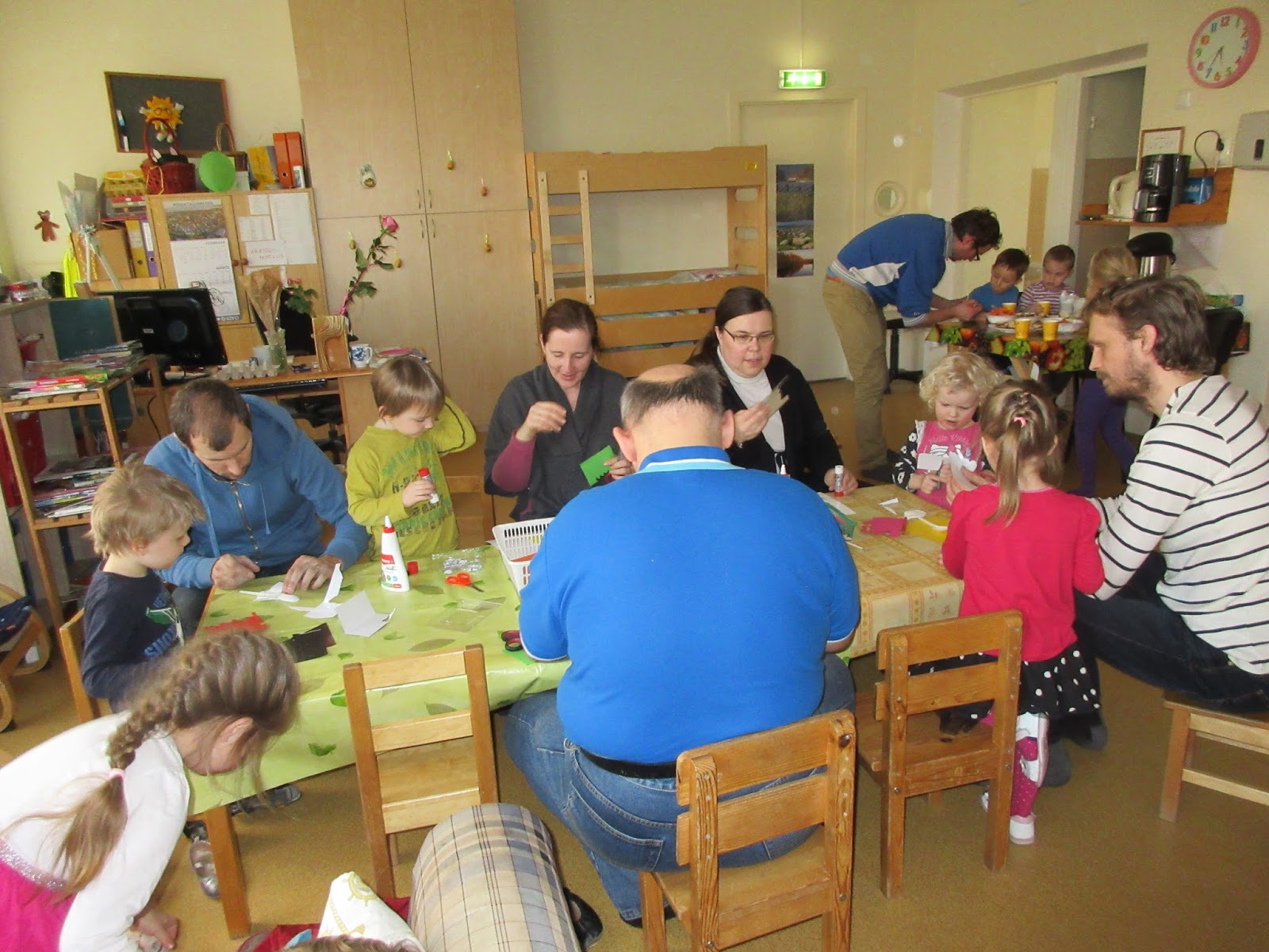 Päikesepõimik: Kevadine meisterdamine Päikesepõngerjate rühmas