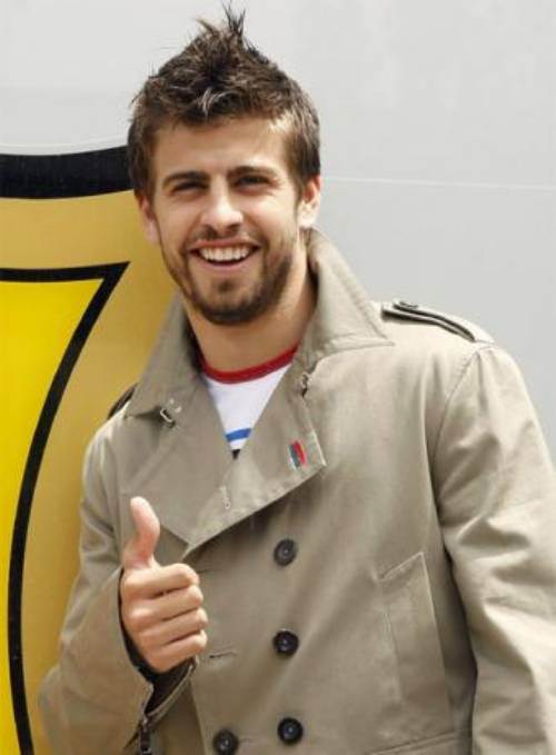 FC Barcelona: Gerard pique hairstyle 2012