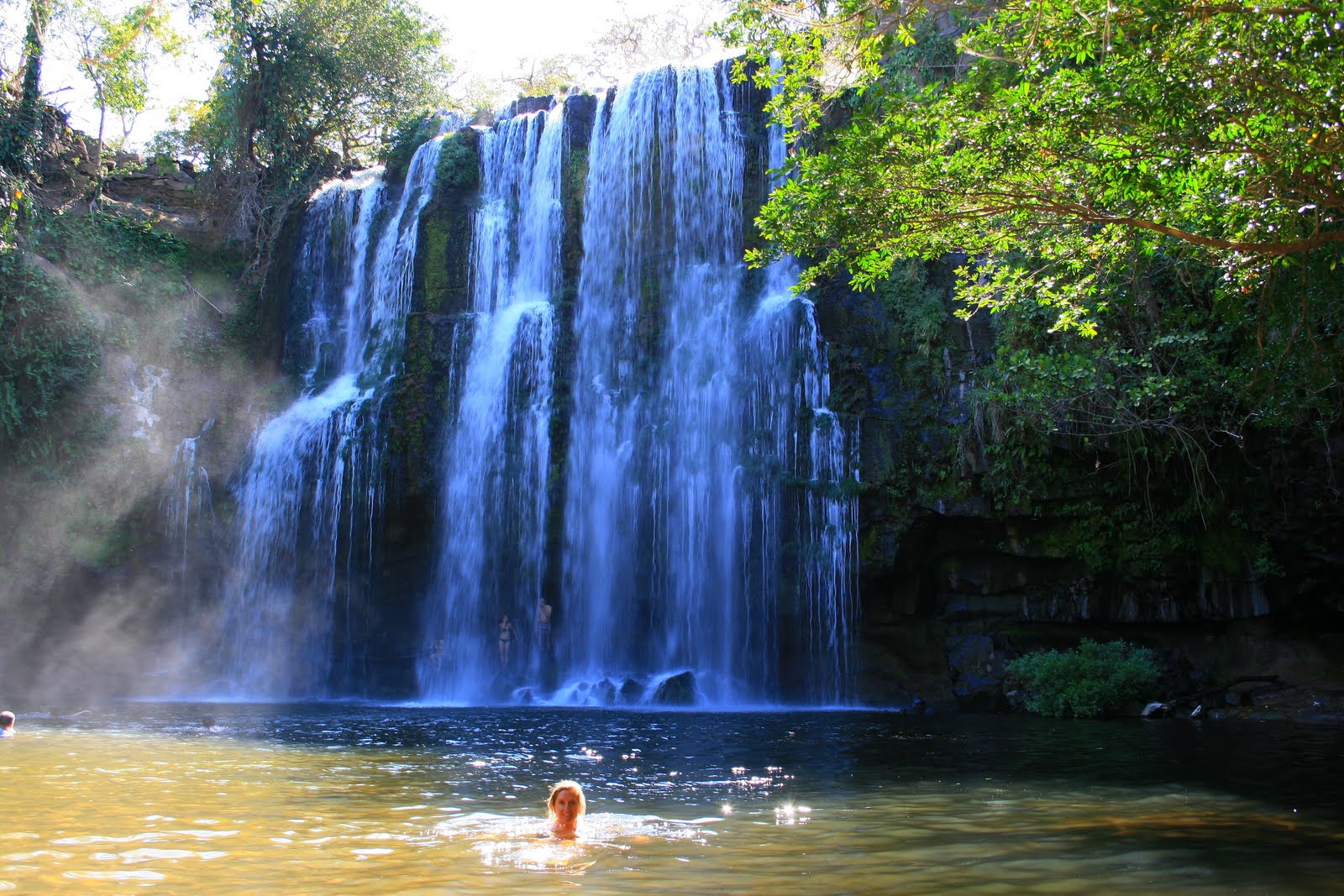 IMAGENES Y VIAJES: LA CASCADA DE BAGACES
