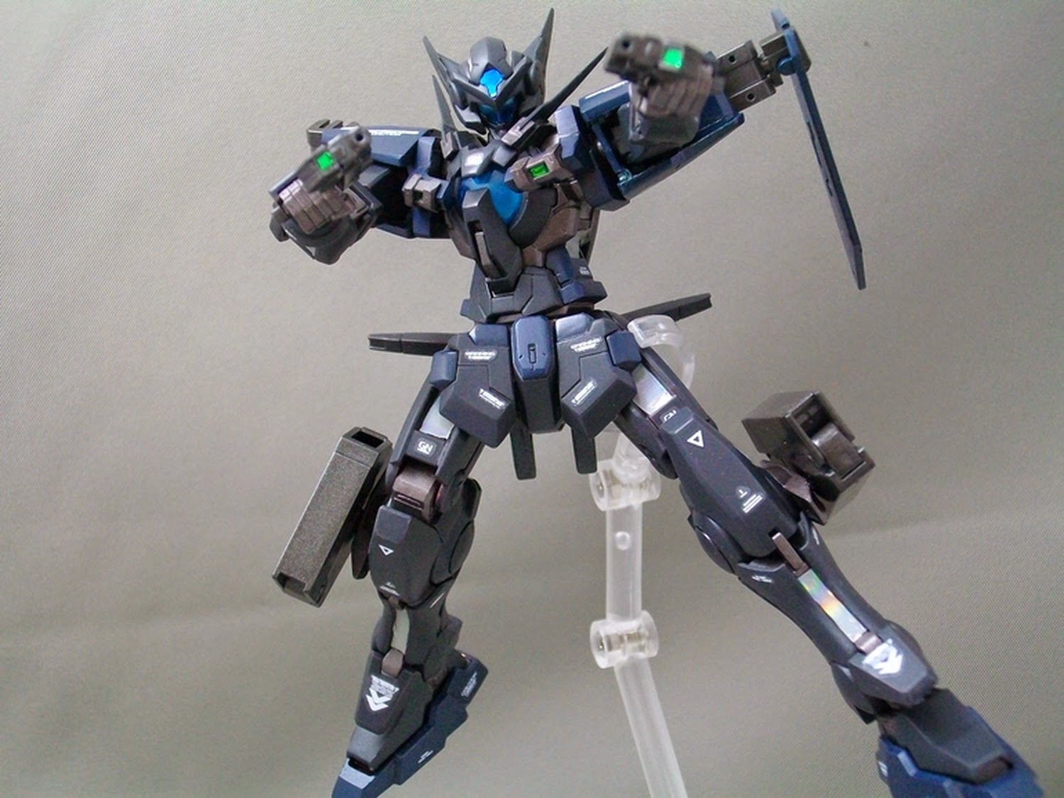 Custom Build: HG 1/144 Gundam Astraea "Night Covert Specification"