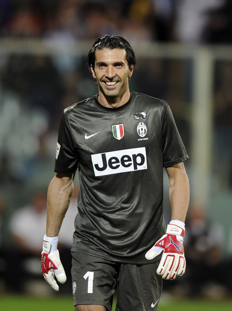 11 en la cancha: Buffon renueva con la Juventus hasta junio de 2015