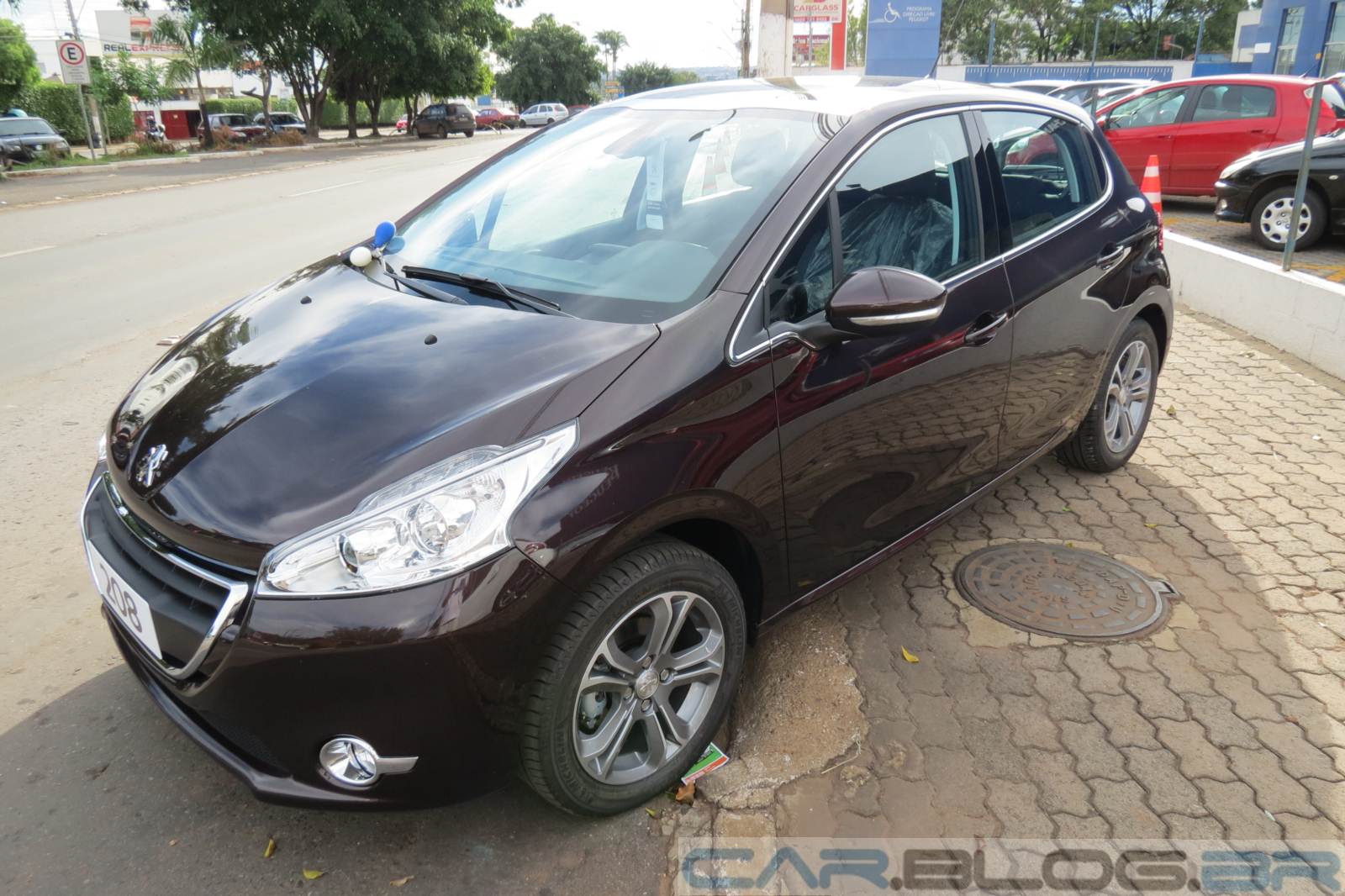 Peugeot 208 Griffe Automático: fotos, preço, consumo e ficha técnica