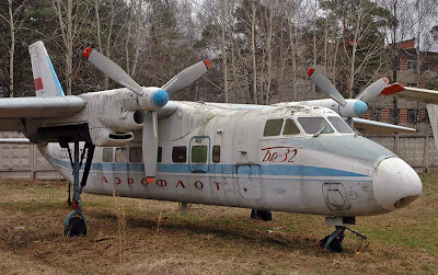 nhungdoicanh: Beriev Be-30/32 Cuff