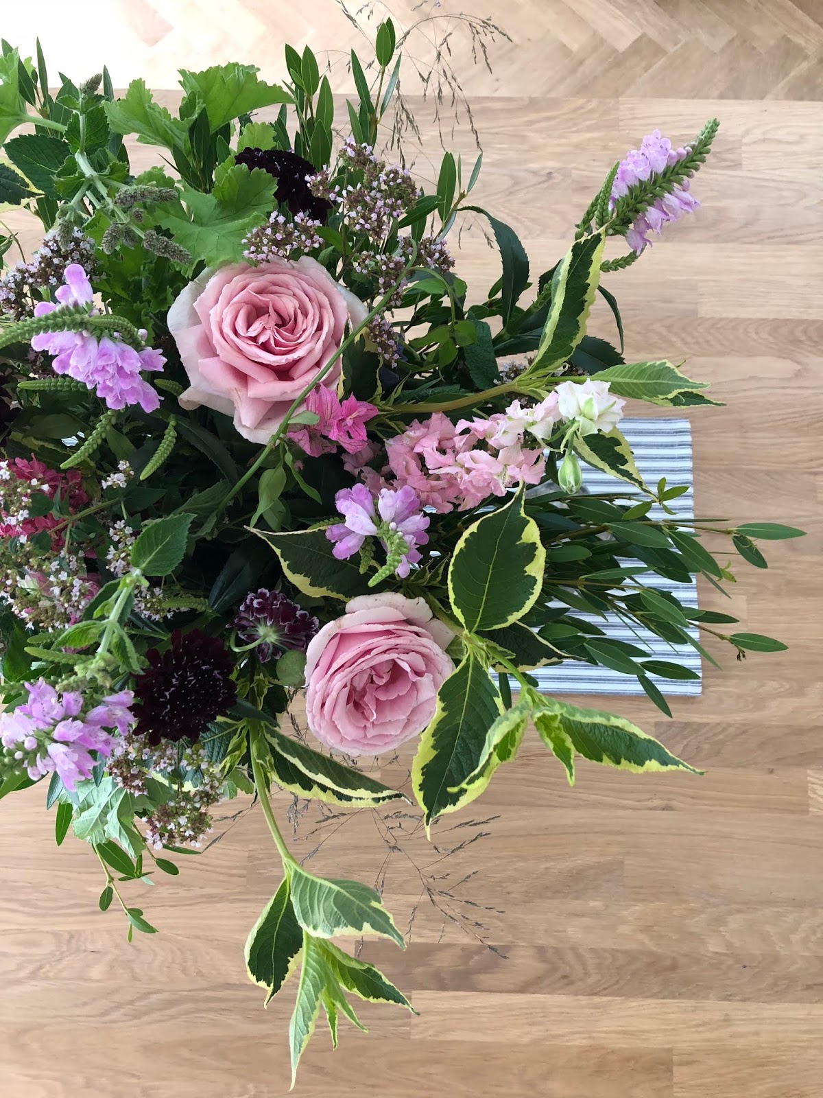 Flowers // A Flower Workshop with Philippa Craddock - Roses and Rolltops