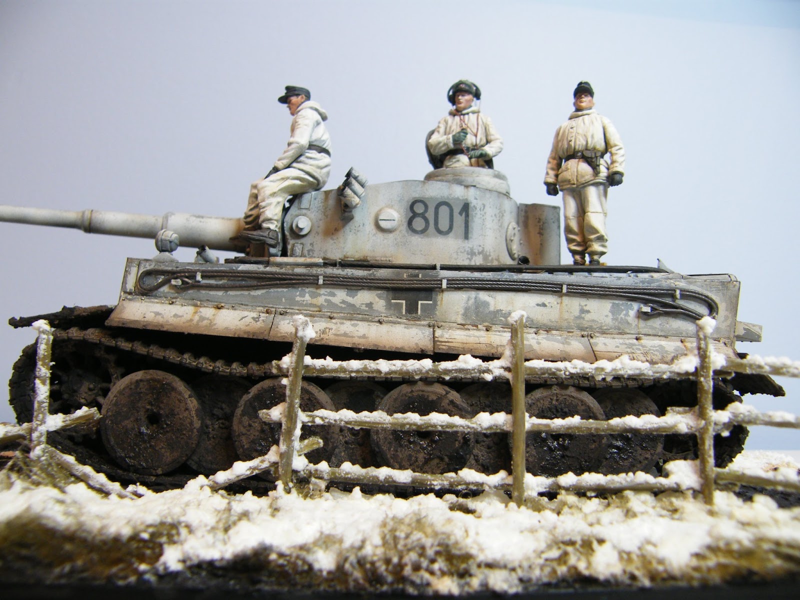 Blue Bear's Scale Models: Academy 1/35 Tiger I Diorama