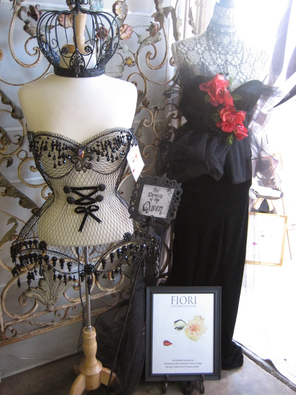 Vignettes Antiques: The Big Top Goes ~ Way Over The Top!