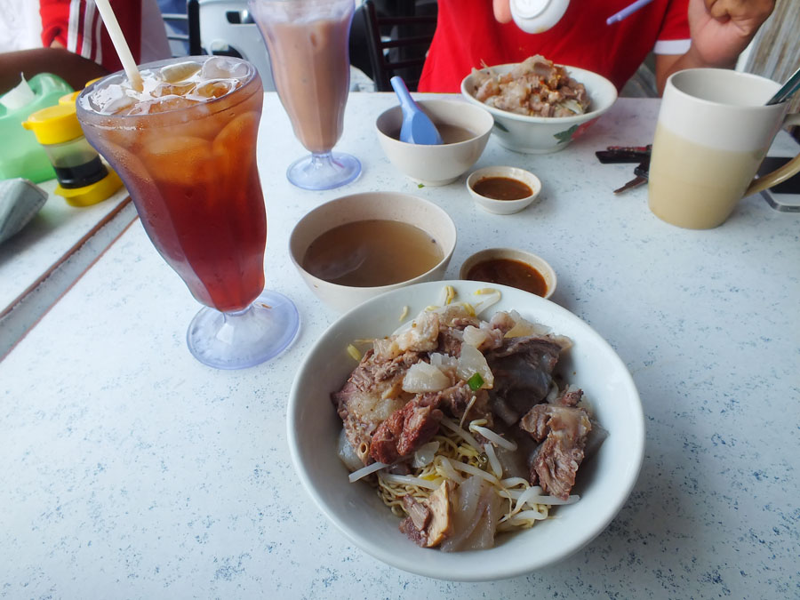 Atai/Naza/Azan: Mee Kolok / Sapi Haji Salleh, Satok Kuching Sarawak
