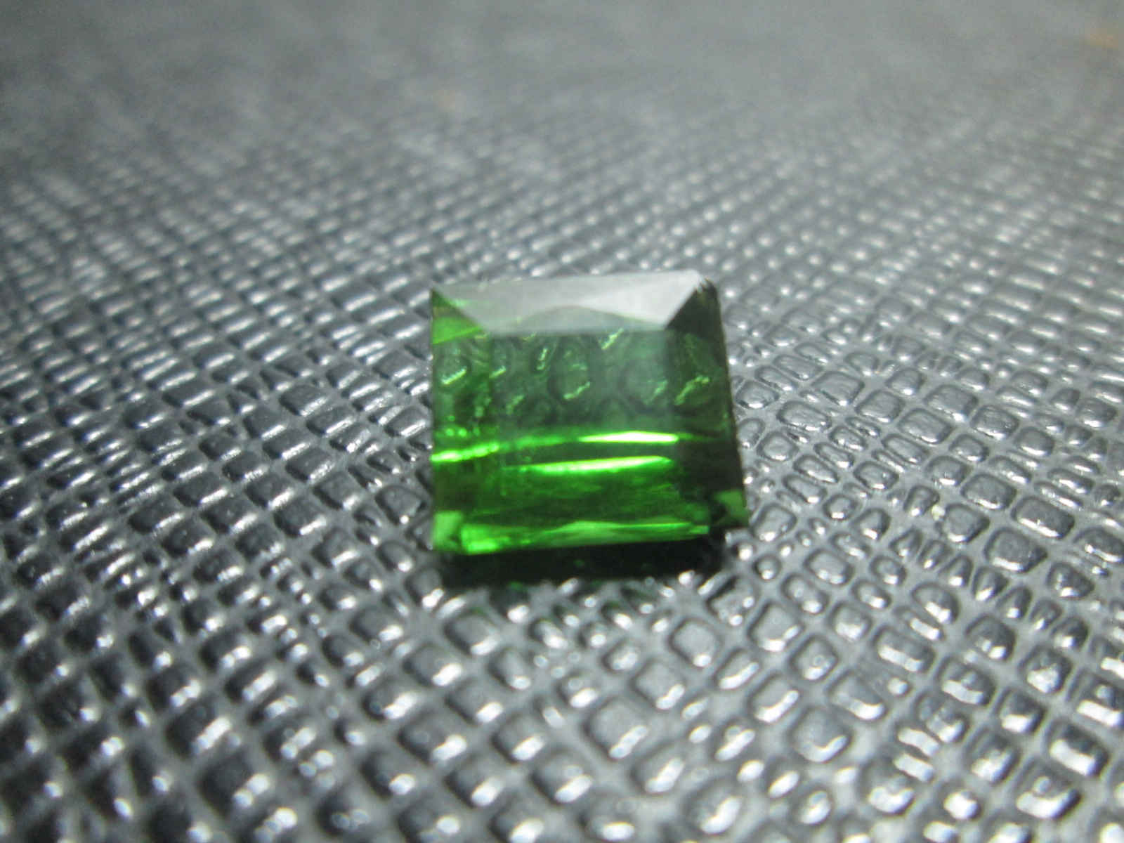 batu permata 4u 01125649604: natural green tourmaline 3.5crt