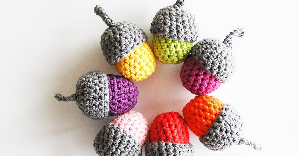 Annemarie's Haakblog: Acorns: free pattern!