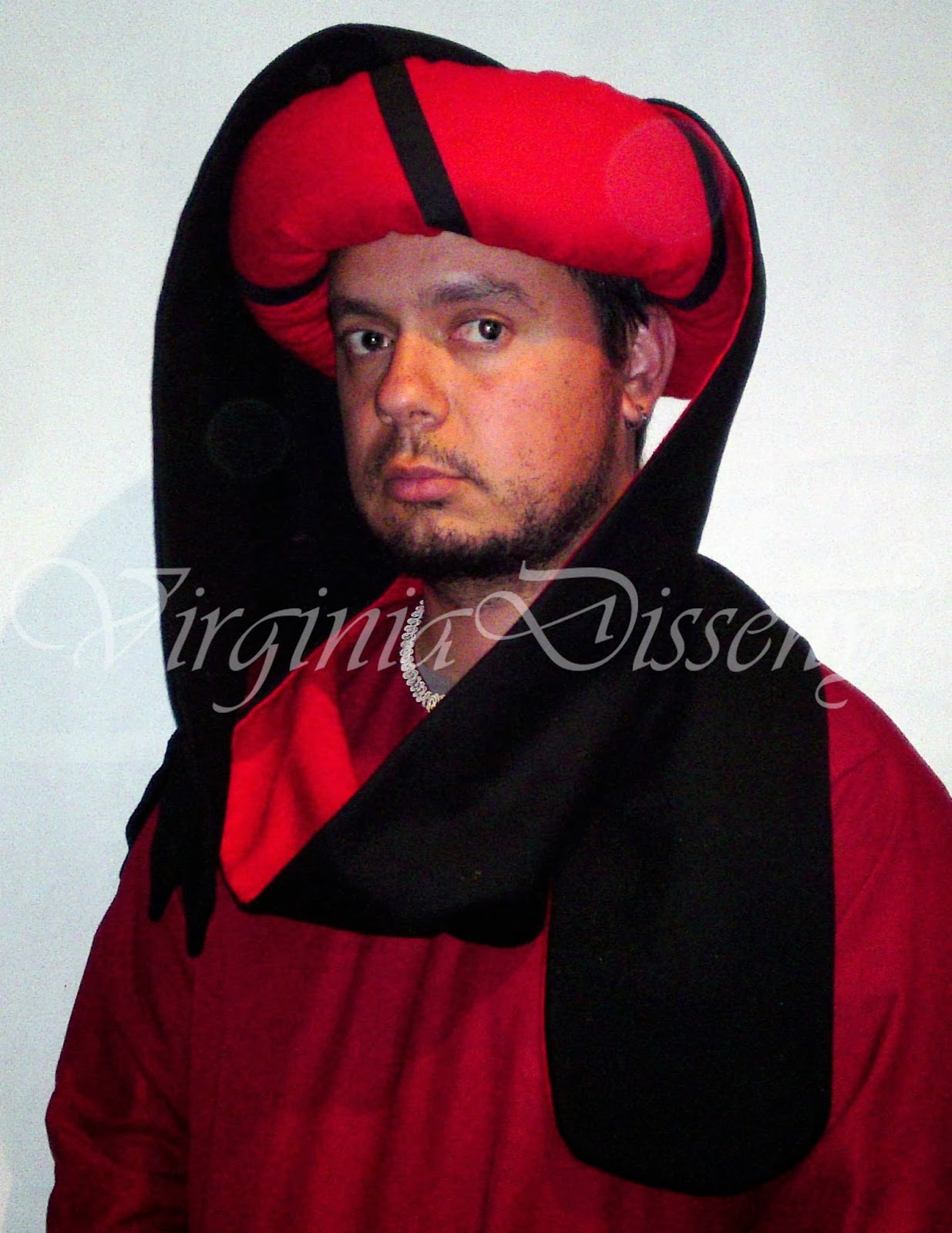 Virginia Disseny: De Capirote y Chaperón!!!