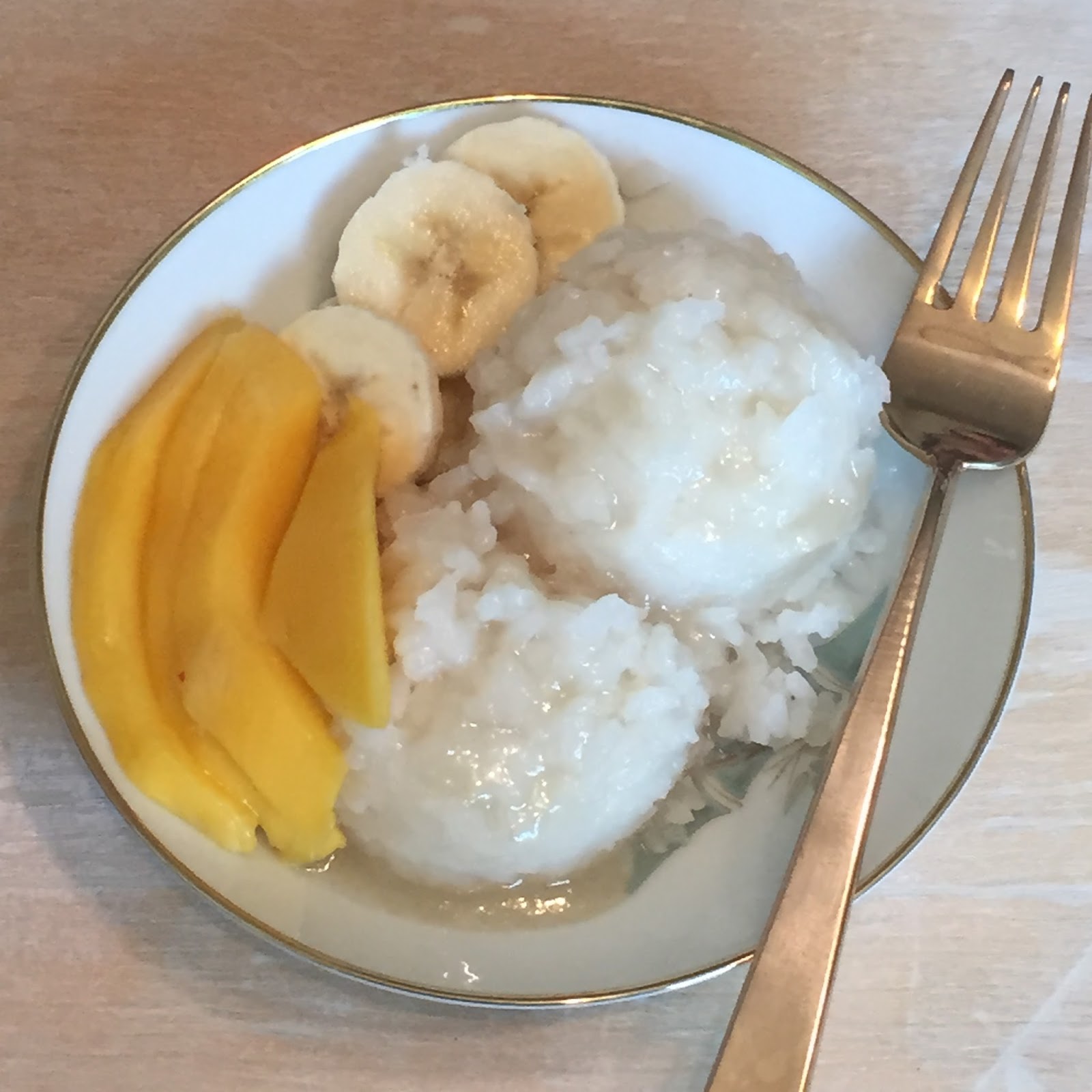 BumbleDo: Thai Sticky Rice with Mangoes and Bananas