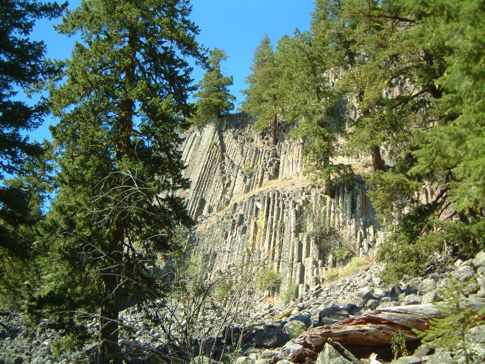 daybyday: Keremeos Columns