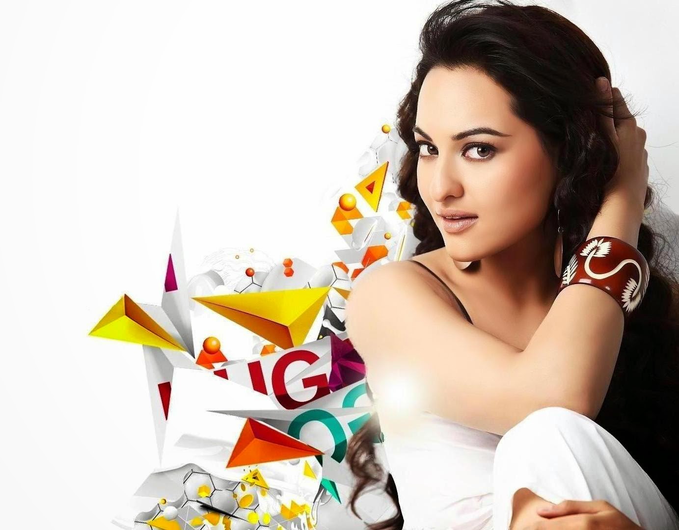 STAR CELEBRITY WALLPAPERS: Sonakshi Sinha HD Wallpapers
