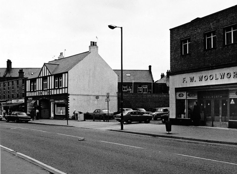 30 Vintage Photos That Capture Street Scenes of Matlock (Derbyshire) in ...