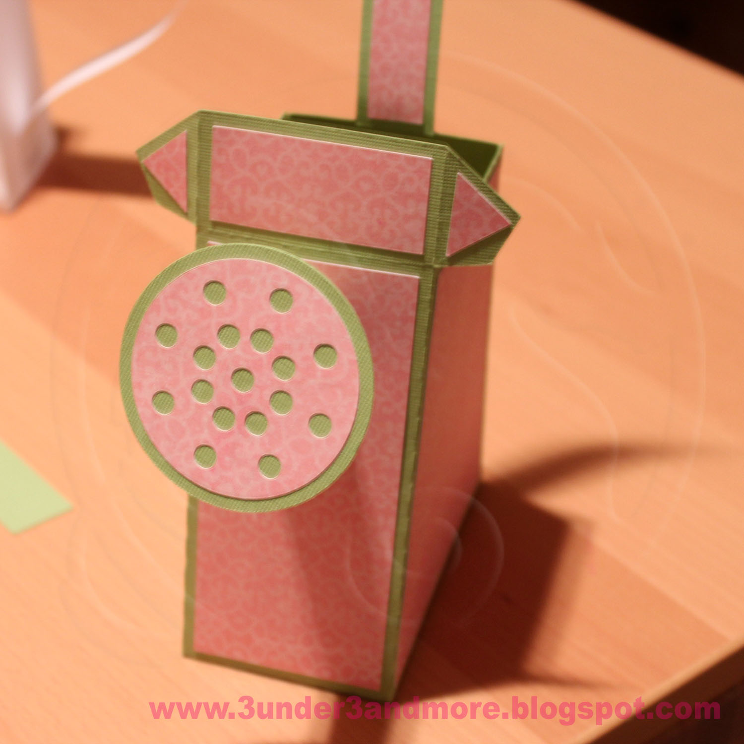 3 under 3 and more: 3D paper watering can tutorial
