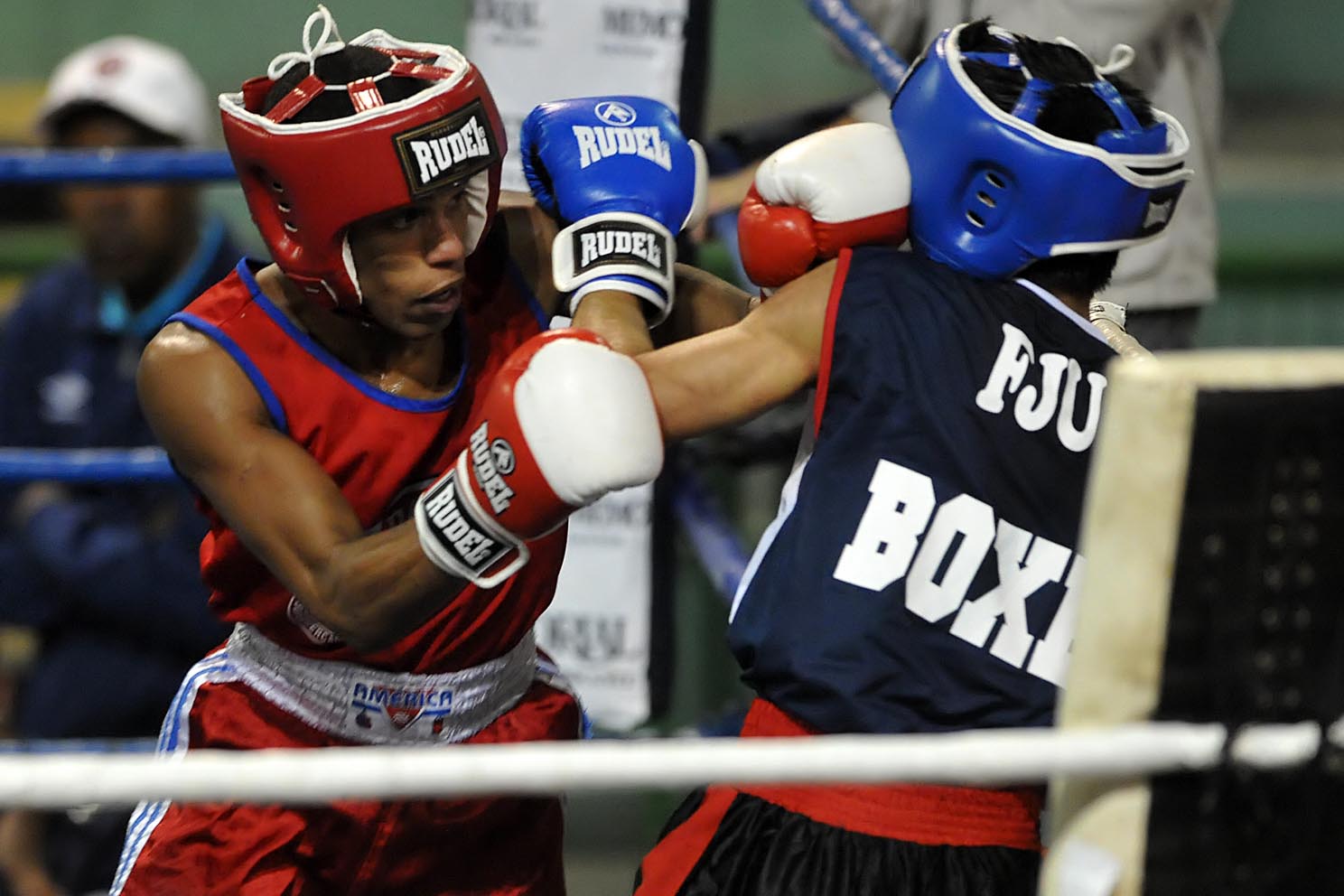 GIOVANNI ANDRADE CAMPEÃO MUNDIAL WPC: EQUIPE DE BOXE DA FJU VAI COM ...