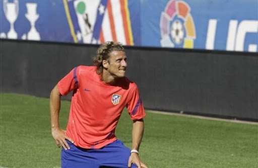 Diego Forlán 'hours away' from joining Inter Milan | inside World Soccer