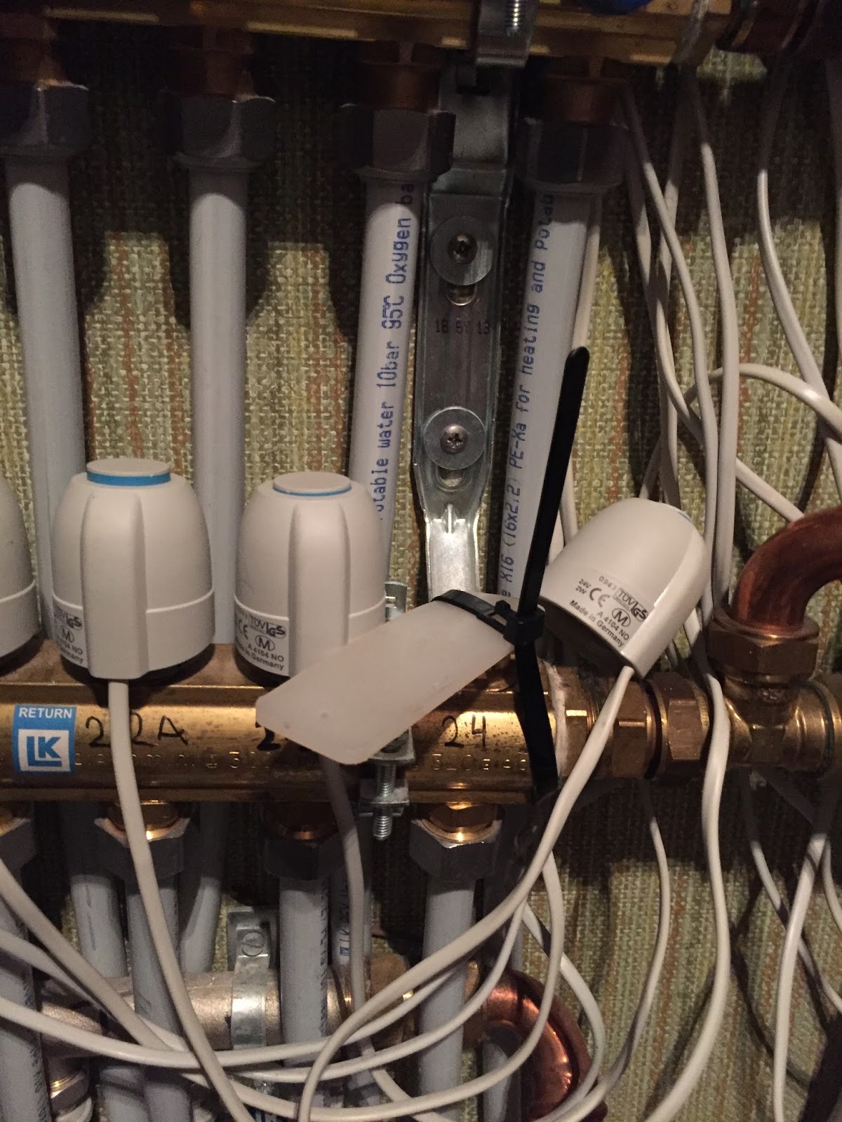 Pyssel: LK System, Floor heating