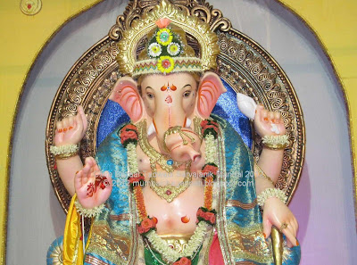 Mumbai Cha Ganpati: Chira Bazaar Tadwadi Sarvajanik Mandal 2012
