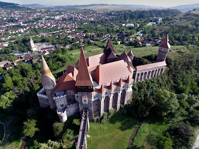 WandeRo: 10 curiozitati despre Castelul Corvinilor